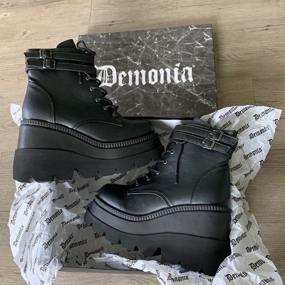 Demonia | Shoes | Demonia Shaker52 Shaker | Poshmark